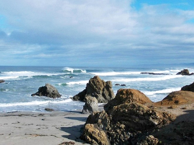 Glass Beach: Where yesterday's trash becomes today's treasure. It's like walking on a giant, sun-dappled mosaic &ndash; just don't take any home!