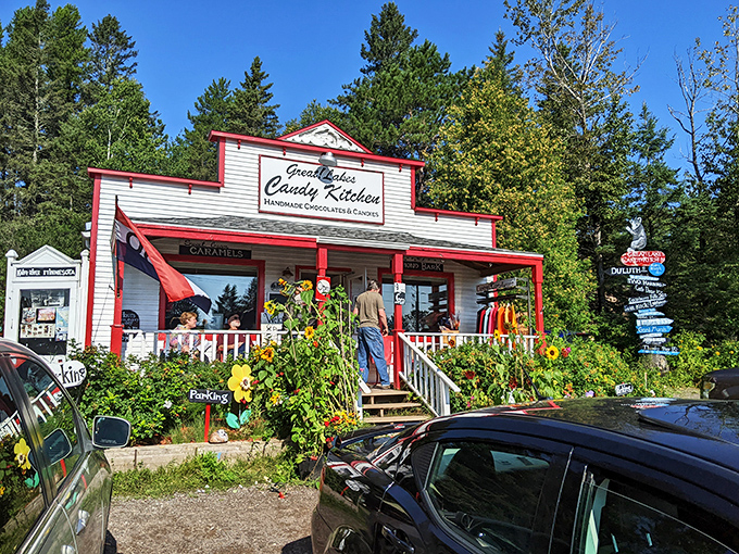 Great! Lakes Candy Kitchen: Where charm meets chocolate! This quaint shop looks like it was plucked from a storybook about sweet adventures.