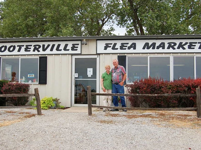 Welcome to Hooterville, where small-town charm meets big-time bargains. Norman Rockwell would've had a field day here!