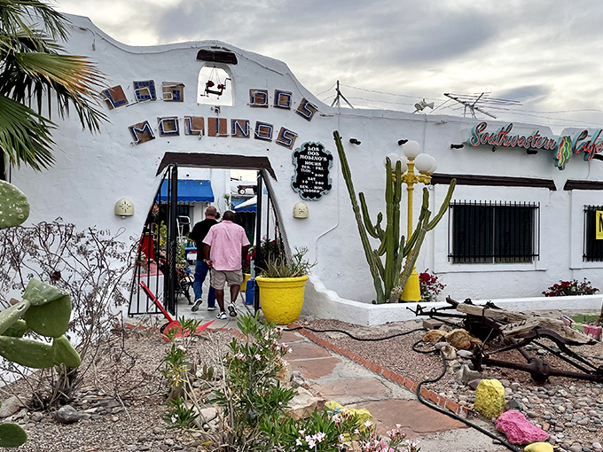 Los Dos Molinos: Where "mild" is a four-letter word. Brace yourself for a flavor fiesta that'll make your taste buds tango!