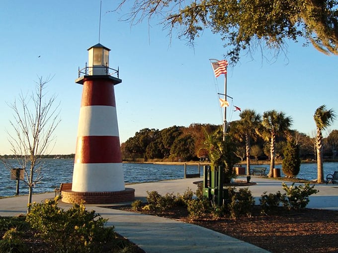 Mount Dora: Where every day feels like a vacation. This lakeside town serves up relaxation with a side of Southern charm.