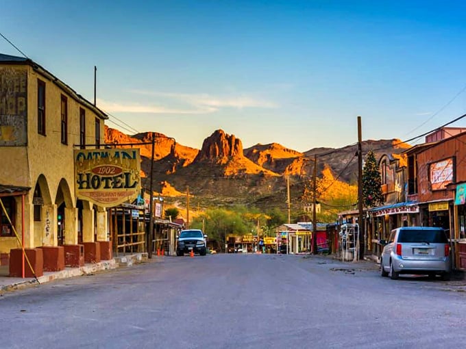 Oatman's main street looks like a Hollywood Western come to life. Just add tumbleweeds and you've got yourself a movie set!