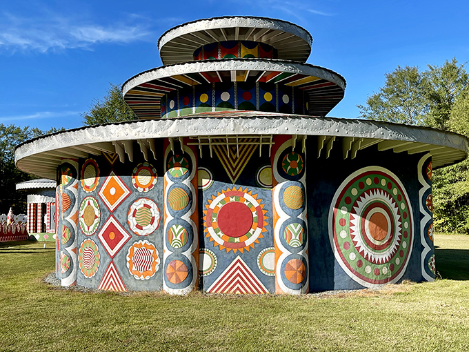 Pasaquan: where Dr. Seuss meets ancient aliens. This psychedelic wonderland will have you questioning reality &ndash; in the best way possible!