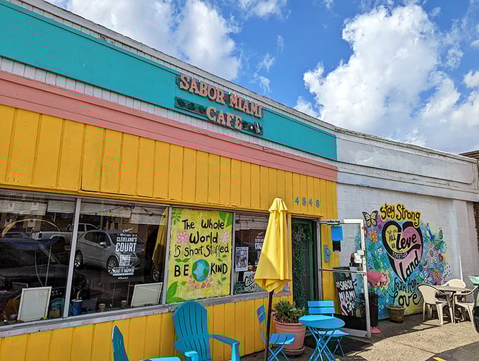 Sabor Miami: A splash of South Beach in Cleveland! This vibrant cafe is like finding a flamingo in a flock of pigeons – unexpected, delightful, and oh-so-colorful.