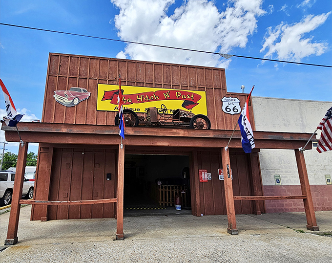 The Hitch n' Post: Where Route 66 meets the Wild West of deal-hunting. Saddle up for a ride through nostalgia, pardner!