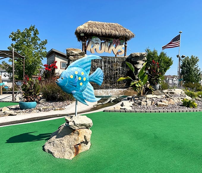 Indiana Jones meets Happy Gilmore at The Ruins. Dodge ancient "traps" while trying not to ruin your score!