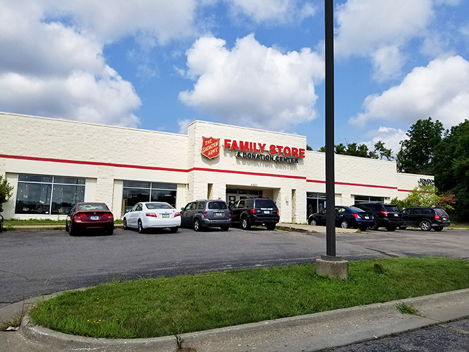 Day or night, the Salvation Army's always right! This Des Moines store shines like a beacon of thrifty hope.