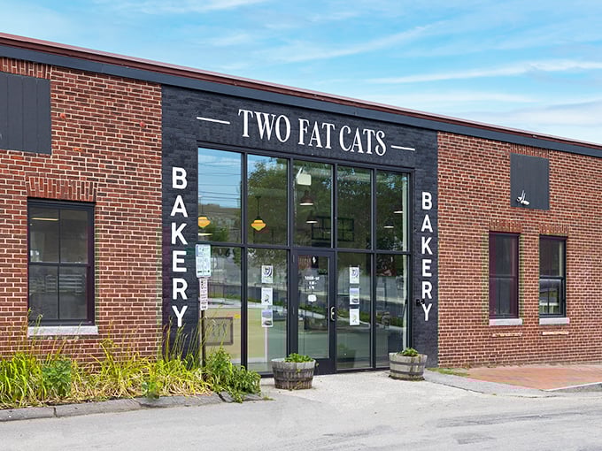 Two Fat Cats Bakery: Where calories don't count and satisfaction is guaranteed! This brick beauty houses some of Portland's finest feline-inspired treats.