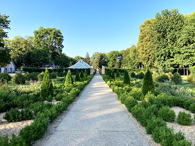 Gardens galore: Allerton Park is Illinois' answer to Alice's Wonderland, minus the shrinking potions.