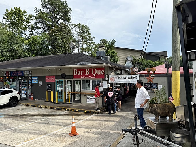 Don't let the modest exterior fool you. Heirloom Market BBQ is like finding a diamond in the rough &ndash; if diamonds were made of perfectly smoked meat.