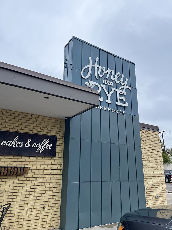 Honey and Rye's modern facade: Sleek lines and promises of "cakes & coffee" &ndash; it's like the Apple Store of bakeries, but tastier!