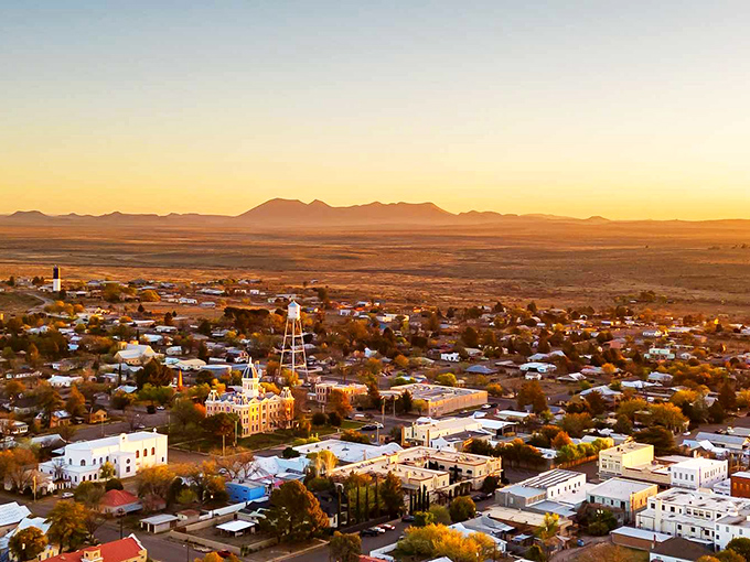 Mysterious lights, mysterious art, and not-so-mysterious Texan hospitality. It's like an episode of The X-Files, but with better tacos.
