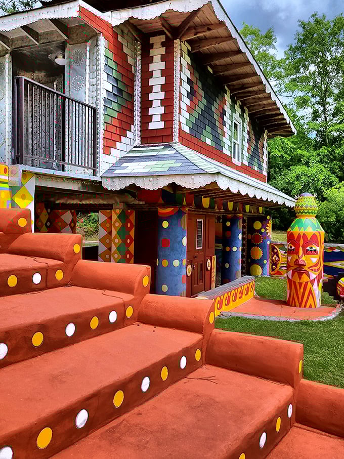 Bold, bizarre, and beautiful! Pasaquan's swirling patterns and vibrant hues are like a music festival for your eyeballs. Groovy, baby!