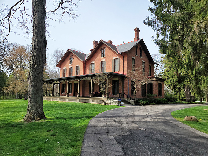 The Hayes homestead: Proving that 19th-century presidents knew how to live large. It's the White House's country cousin, with better landscaping!