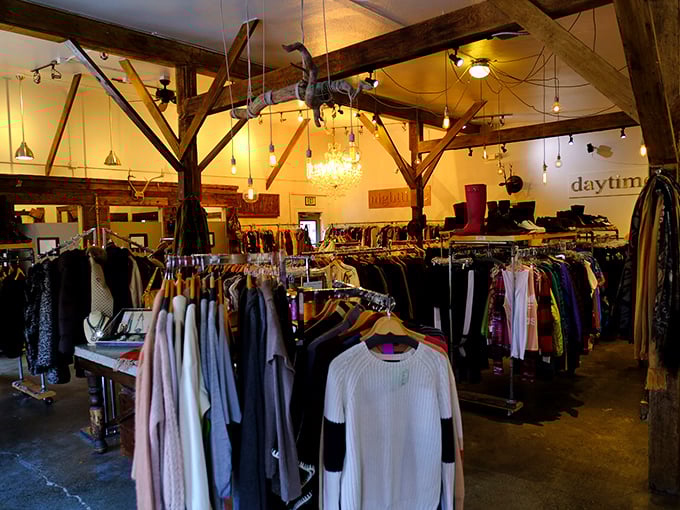 This isn't just secondhand, it's second-to-none! Second Run turns yesterday's trends into tomorrow's statement pieces.