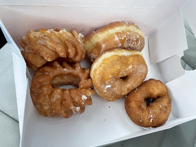 Breakfast of champions! A box full of Olsen's finest – the perfect fuel for conquering Monday mornings or lazy Sundays.