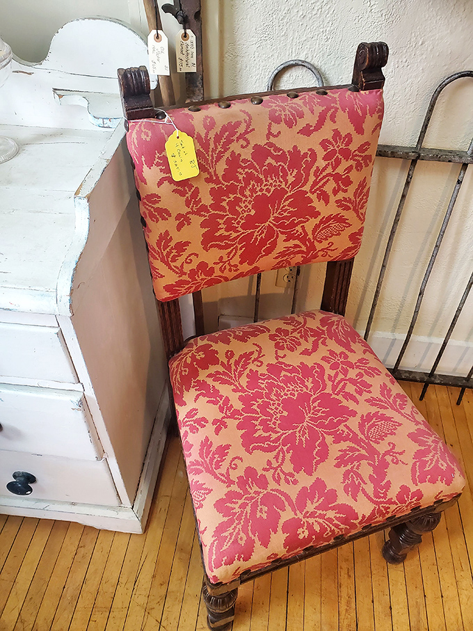 A chair fit for a floral queen! This vibrant seat could make even Marie Antoinette say, "Let them sit in style!"