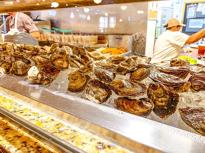 Oyster paradise found! This bar's got more treasures than Davy Jones' locker, and they're all ready to be savored.