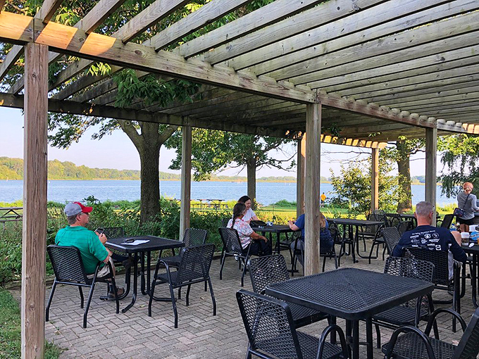 Al fresco dining with a side of serenity. This pergola's serving up views that beat any 5-star restaurant. Bon app&eacute;tit!