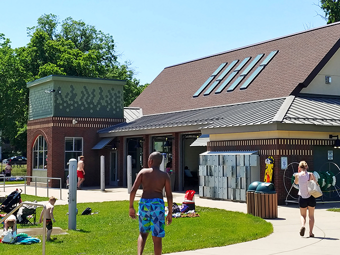 Summer's main event! The pool's charming facilities draw visitors of all ages, proving that fun in the sun is truly a universal language.