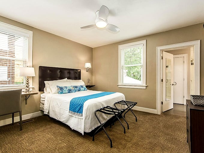 Sweet dreams are made of this! Sink into cloud-like comfort and wake up feeling like royalty &ndash; crown not included.