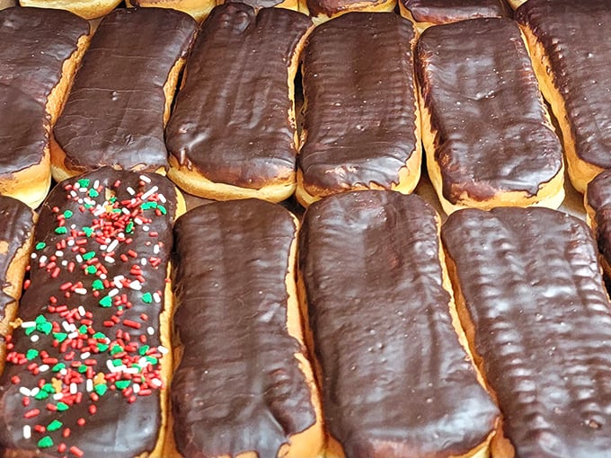 Chocolate lovers, rejoice! These bars look like they could turn even the grumpiest Monday into a Friday. Calories? What calories?