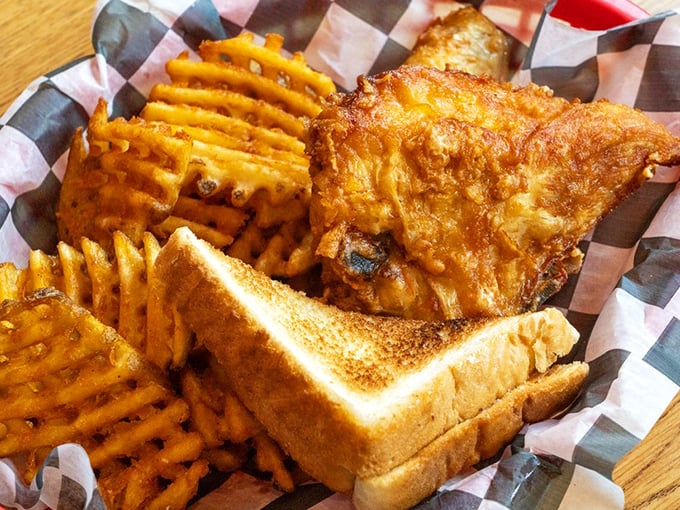 Crispy meets wavy in this dynamic duo. It's like a delicious, edible jigsaw puzzle for your mouth!