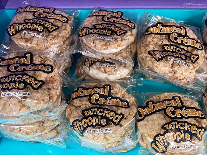 Oatmeal never looked so good! These whoopie pies are like a warm hug from your favorite sweater, but tastier.