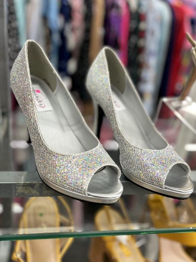 Cinderella, eat your heart out! These dazzling heels are ready to turn any night into a magical ball&mdash;no pumpkin required.