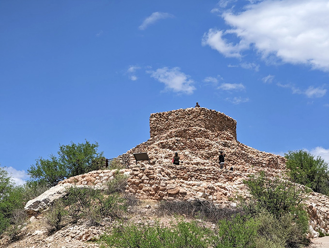 History's high-rise! Tuzigoot National Monument stands tall, a rocky time capsule that's been people-watching for centuries. Talk about prime real estate!