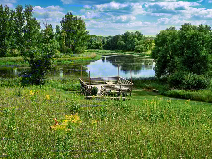 Mother Nature's living room awaits! Henderson's natural beauty is so picturesque, you'll swear Bob Ross himself painted those happy little trees.