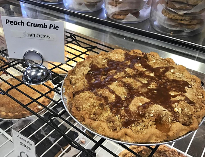 Peach perfection in a pie tin! This crumb-topped beauty could make Georgia blush with envy. Sorry, peach state!