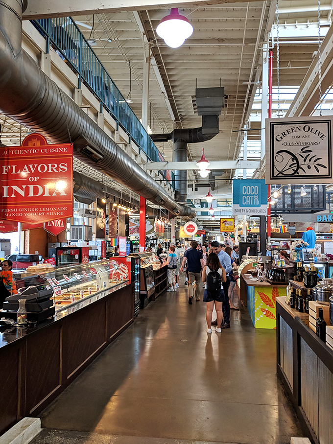 Where food meets friendship! Flavors of India and Green Olive Company serve up a slice of international camaraderie in the heart of Columbus.