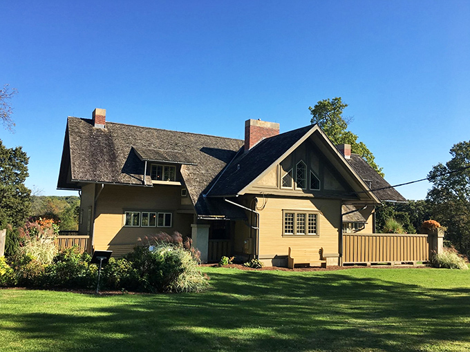 Fabyan Villa Museum: "Frank Lloyd Wright meets eccentric millionaire! This remodeled farmhouse is proof that money can, in fact, buy quirkiness."