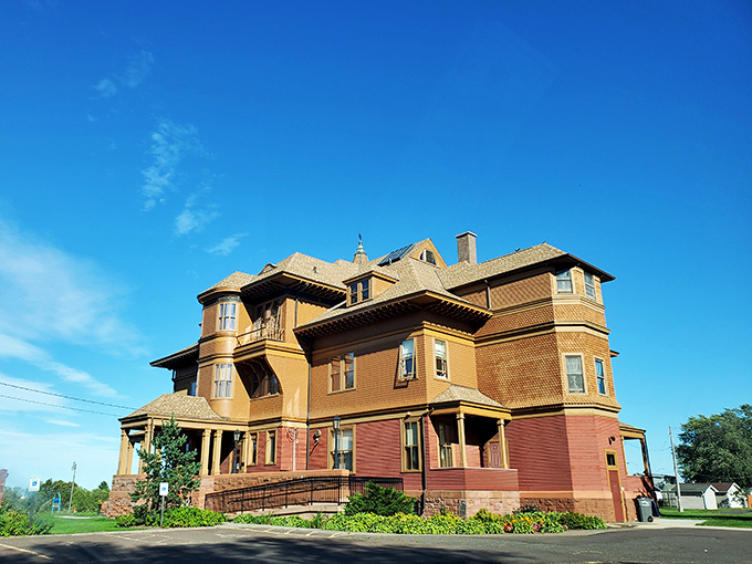 Fairlawn Mansion: Lake Superior's crown jewel. It's so picturesque, you'll swear you've stepped into a Merchant Ivory film.