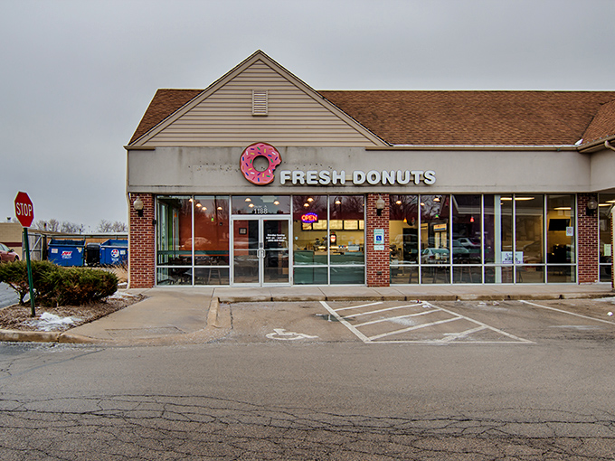 Fresh Donuts: Where that giant pink sign isn't just for show. Step inside and let the aroma of freshly fried dough guide you to sugary nirvana.