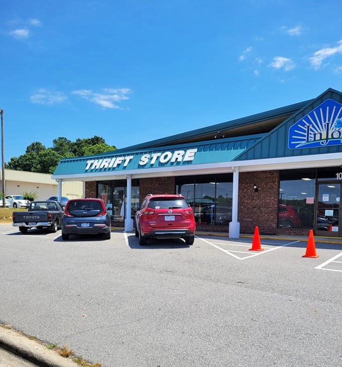 InJoy the thrill of the hunt! This Rocky Mount gem is where fashion goes to relive its glory days &ndash; at prices that'll make you smile.