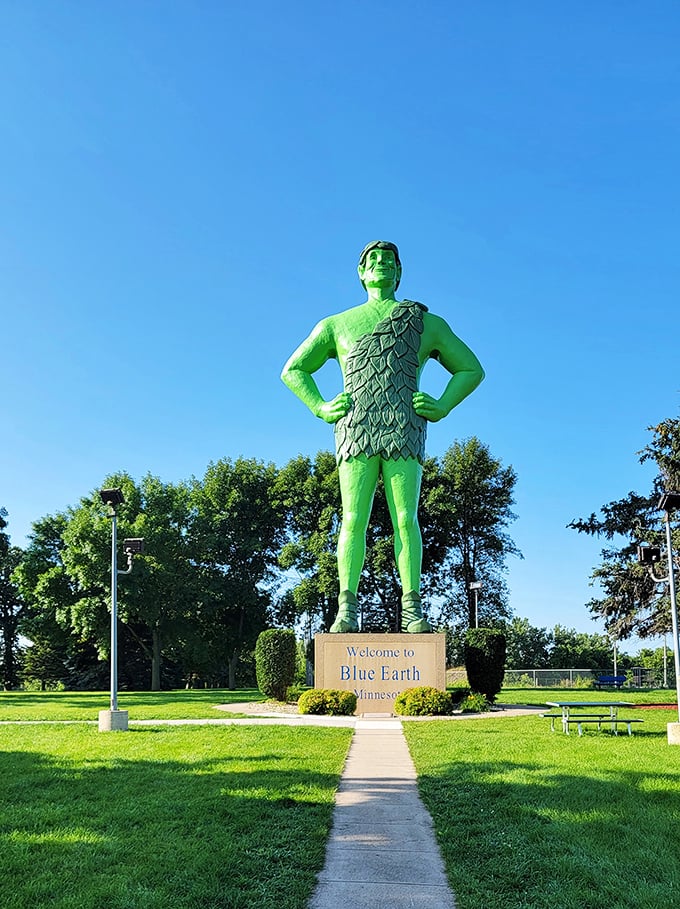 Ho ho&hellip; holy moly! This 55-foot veggie vendor could give the Statue of Liberty a run for her money. Suddenly craving peas?