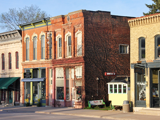 Lanesboro: Where small-town charm goes big! It's like Stars Hollow, but with 100% more Midwestern nice and a side of scenic bluffs.