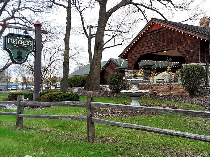 Lake views and lodge vibes! Lord Fletcher's is where Paul Bunyan would take Babe the Blue Ox for a romantic dinner.