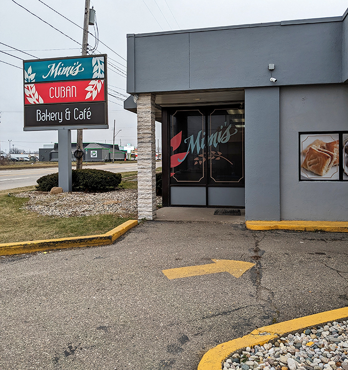 Mimi's Cuban Bakery: Where 'I Love Lucy' meets 'Cake Boss'. This Flint favorite looks ready to serve up some sweet Cuban nostalgia.