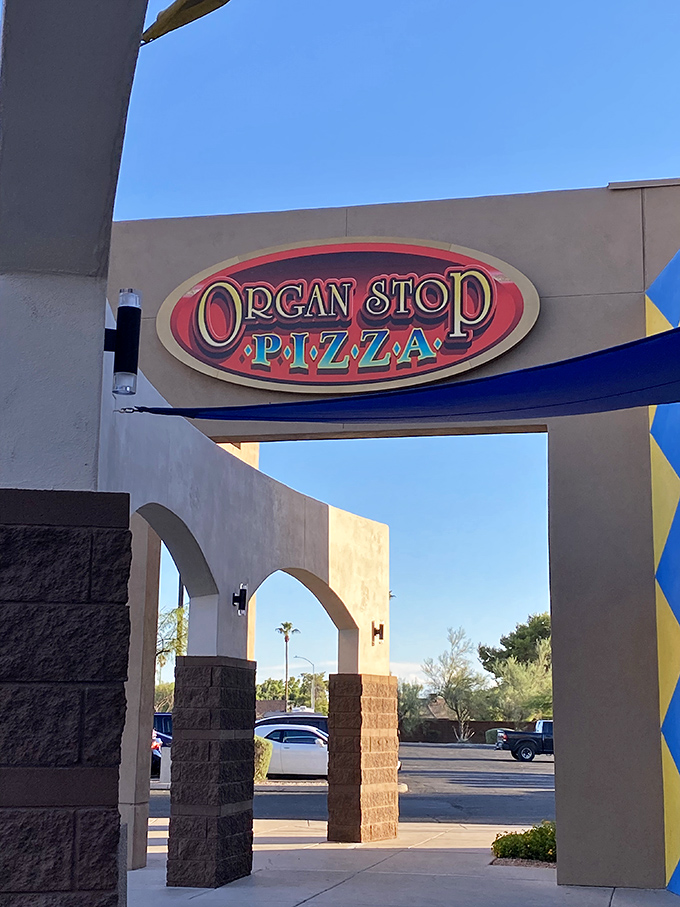 Organ Stop Pizza: Where dinner comes with a side of "Great Balls of Fire" - on a Wurlitzer, no less!