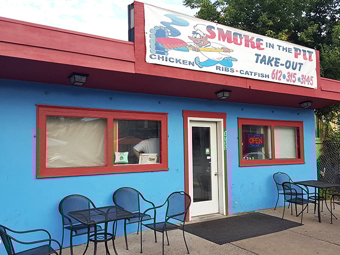 Smoke in the Pit: A blue oasis in a desert of hunger. This no-frills joint proves that sometimes, the simplest places serve up the most complex flavors.