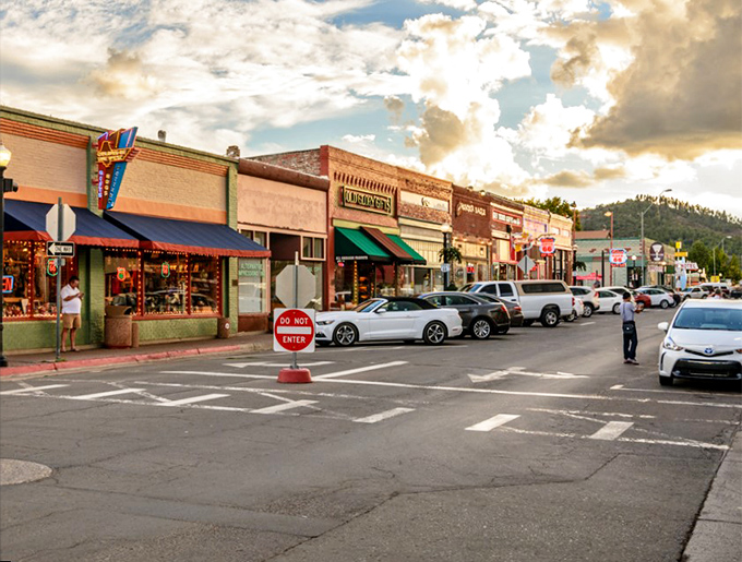 Williams' Route 66 nostalgia hits you like a friendly slap on the back. It's a neon-lit trip down memory lane!