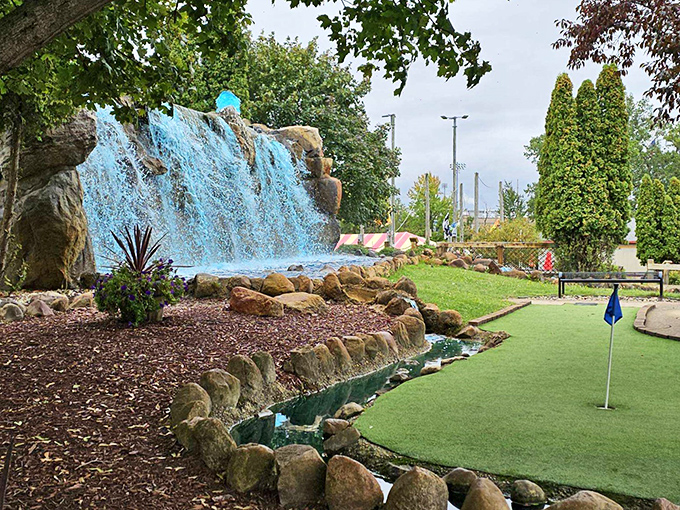 As day turns to night, AJ's transforms into a glowing wonderland. It's mini-golf meets Tron, and it's awesome.