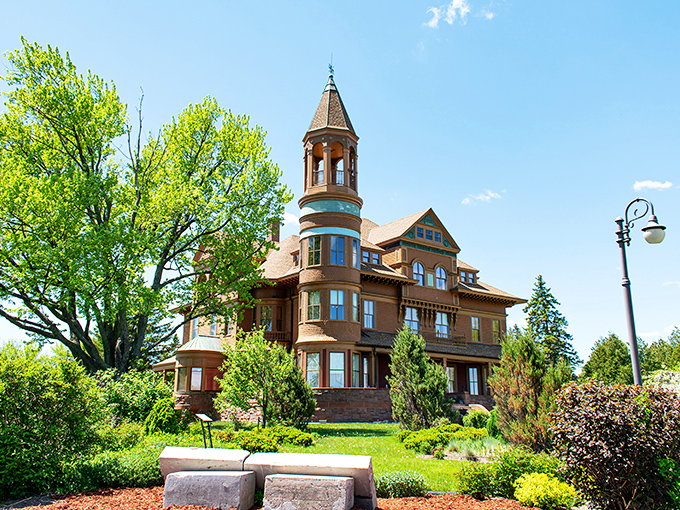 Victorian opulence with a view. Fairlawn's tower is perfect for dramatically gazing out to sea &ndash; or just admiring your empire.