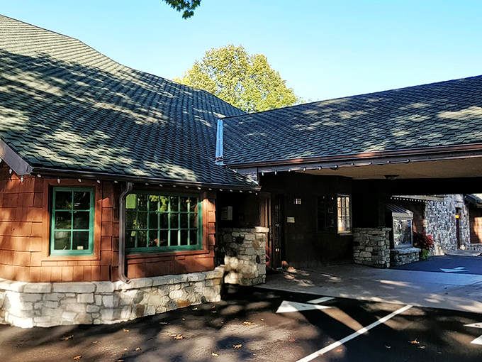 Rustic charm meets lakeside cool at Lord Fletcher's. It's like a postcard from the 1960s, but with better cocktails.