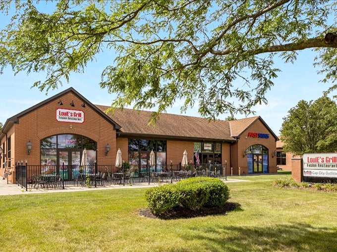 Breakfast, lunch, dinner – Louie's has you covered! This all-day fiesta of flavors is like a culinary clock, always pointing to "time to eat something delicious."