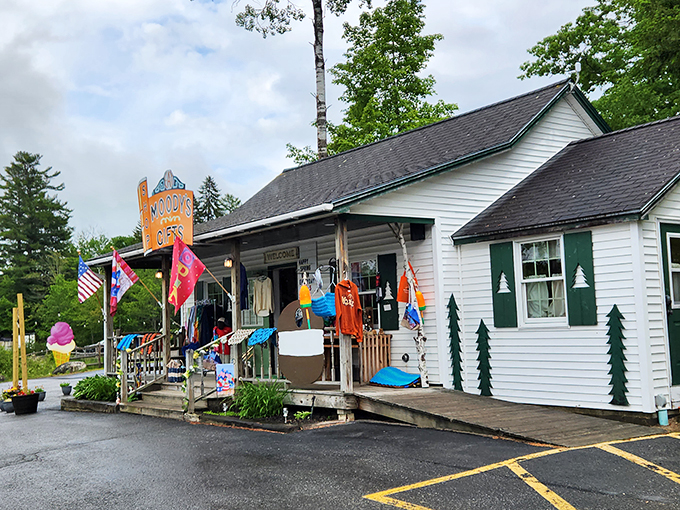 Neon lights and home-cooked delights await at Moody's. Cash only, please &ndash; credit cards are too newfangled for this time capsule.