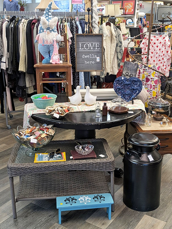 New Life Thrift: Where yesterday's trends become tomorrow's treasures. Step into this Owensboro wonderland of secondhand surprises.